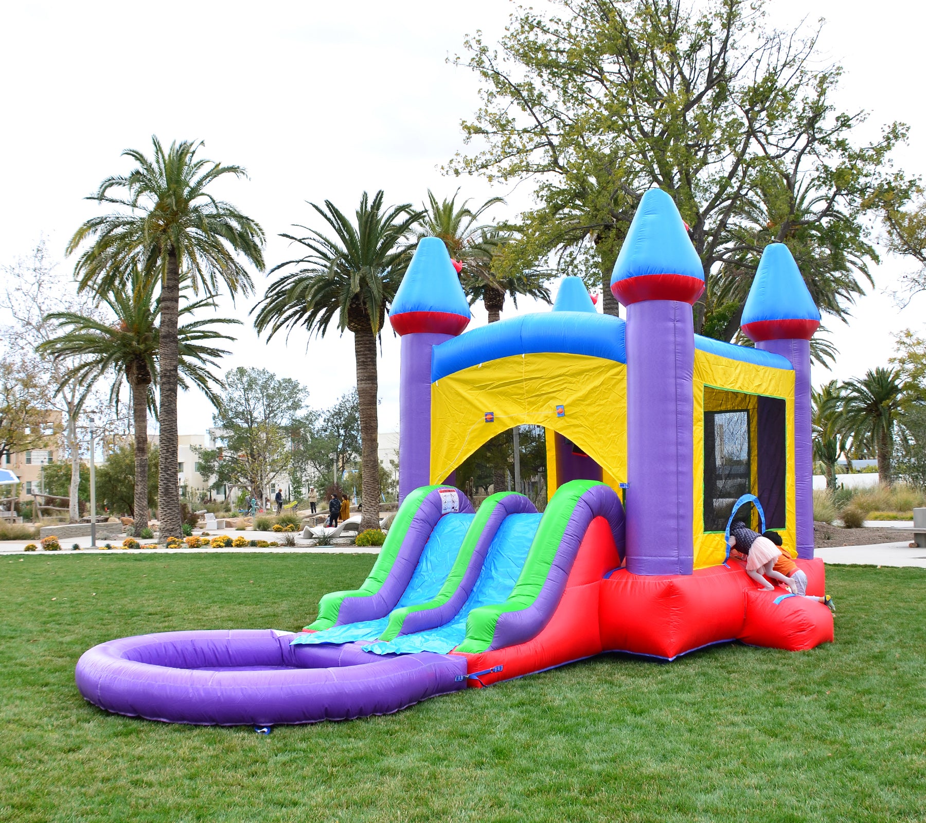 Bounce house with slide/pool - Hero Kiddo Inflatables